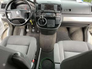 Grey Volkswagen Multivan 2006 in Plunge, with an engine capacity of 2.46 L and mileage of 261 thousand km for 6500 €, photo 13 on AUTOMOTO.COM.LV