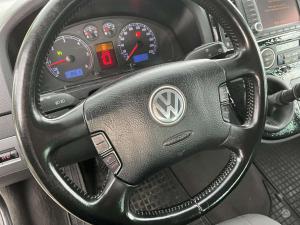 Grey Volkswagen Multivan 2006 in Plunge, with an engine capacity of 2.46 L and mileage of 261 thousand km for 6500 €, photo 27 on AUTOMOTO.COM.LV