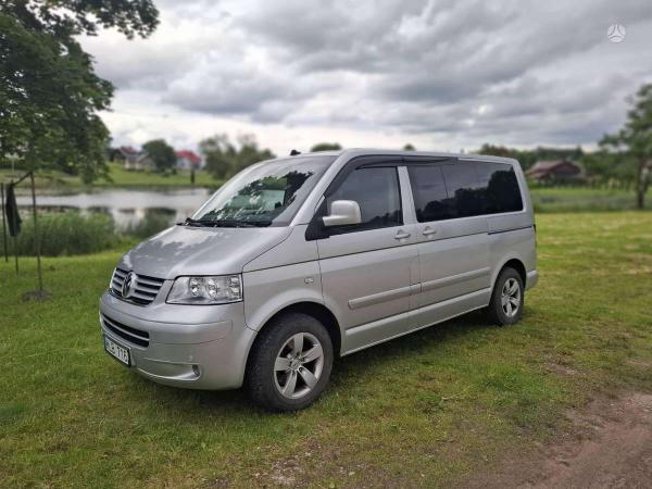 Grey Volkswagen Multivan 2007 in Ignalina, with an engine capacity of 2.46 L and mileage of 340 thousand km for 7500 €, photo 2 on AUTOMOTO.COM.LV