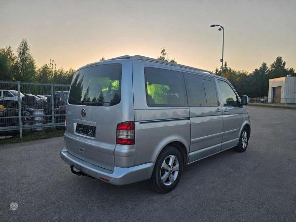 Grey Volkswagen Multivan 2007 in Pakruojis, with an engine capacity of 2.50 L and mileage of 301 thousand km for 6800 €, photo 4 on AUTOMOTO.COM.LV