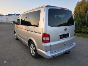 Grey Volkswagen Multivan 2007 in Pakruojis, with an engine capacity of 2.50 L and mileage of 301 thousand km for 6800 €, photo 6 on AUTOMOTO.COM.LV