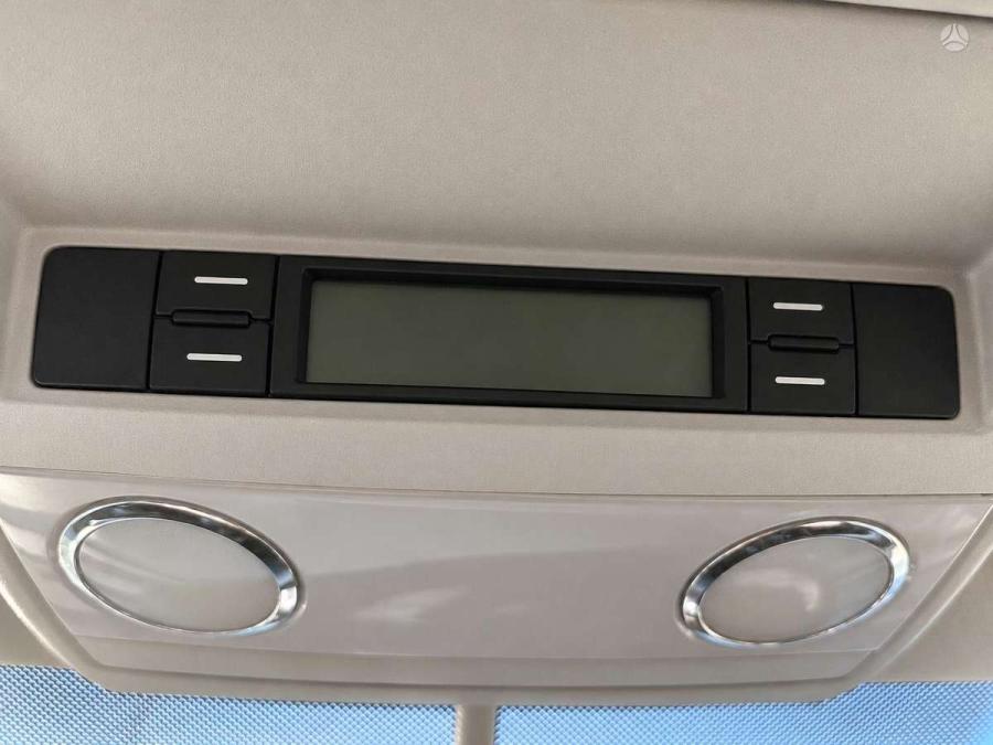 Grey Volkswagen Multivan 2007 in Pakruojis, with an engine capacity of 2.50 L and mileage of 301 thousand km for 6800 €, photo 15 on AUTOMOTO.COM.LV
