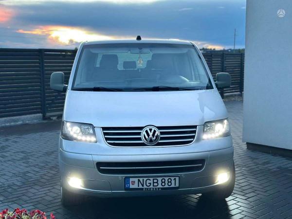 Grey Volkswagen Multivan 2008 in Vilnius, with an engine capacity of 2.46 L and mileage of 336 thousand km for 9000 €, photo 2 on AUTOMOTO.COM.LV