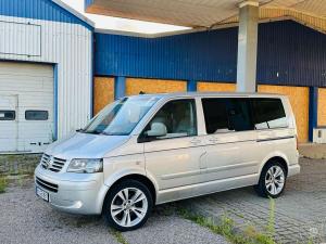 Grey Volkswagen Multivan 2008 in Vilnius, with an engine capacity of 2.46 L and mileage of 336 thousand km for 9000 €, photo 8 on AUTOMOTO.COM.LV