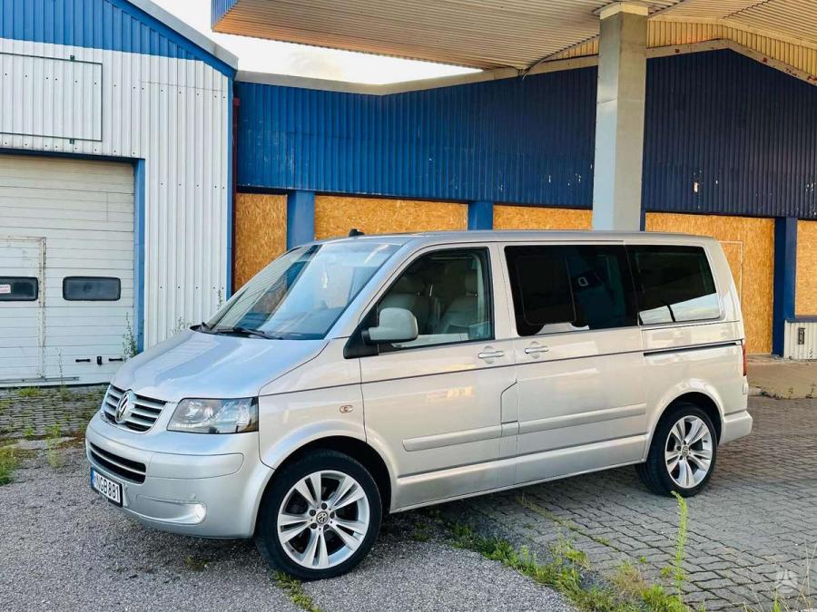 Grey Volkswagen Multivan 2008 in Vilnius, with an engine capacity of 2.46 L and mileage of 336 thousand km for 9000 €, photo 8 on AUTOMOTO.COM.LV