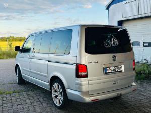 Grey Volkswagen Multivan 2008 in Vilnius, with an engine capacity of 2.46 L and mileage of 336 thousand km for 9000 €, photo 9 on AUTOMOTO.COM.LV