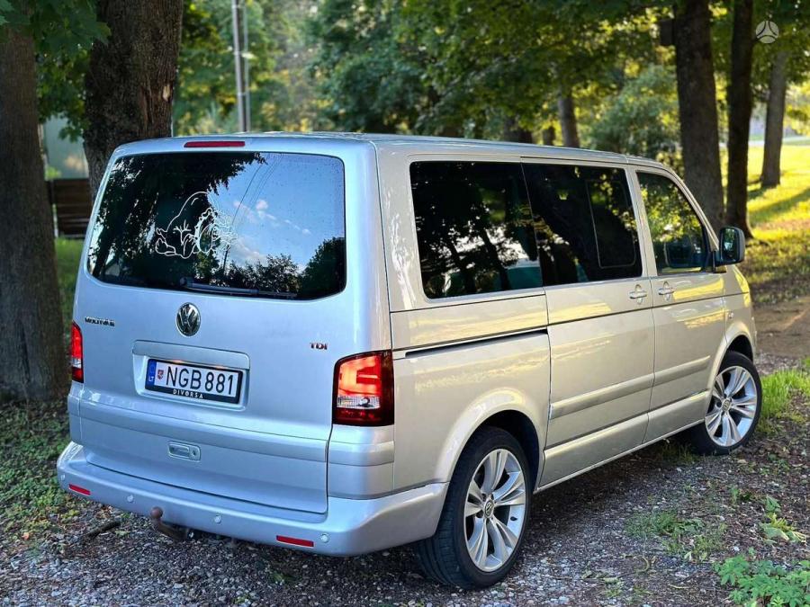 Grey Volkswagen Multivan 2008 in Vilnius, with an engine capacity of 2.46 L and mileage of 336 thousand km for 9000 €, photo 12 on AUTOMOTO.COM.LV