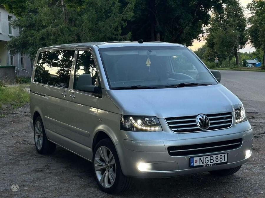Grey Volkswagen Multivan 2008 in Vilnius, with an engine capacity of 2.46 L and mileage of 336 thousand km for 9000 €, photo 17 on AUTOMOTO.COM.LV