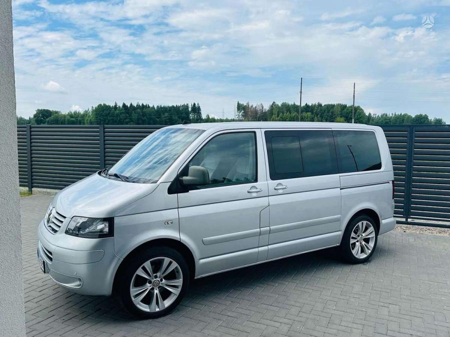 Grey Volkswagen Multivan 2008 in Vilnius, with an engine capacity of 2.46 L and mileage of 336 thousand km for 9000 €, photo 19 on AUTOMOTO.COM.LV