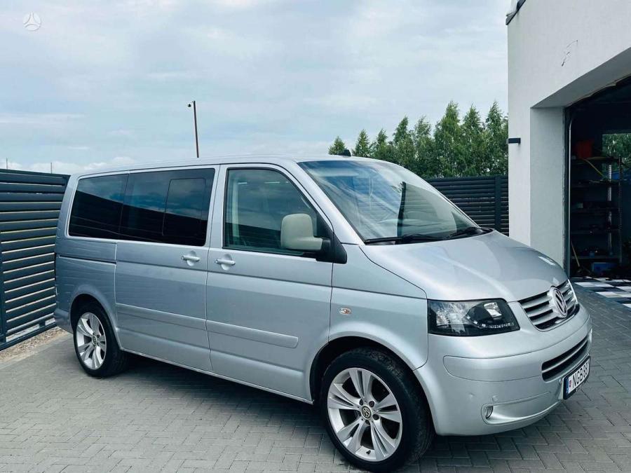 Grey Volkswagen Multivan 2008 in Vilnius, with an engine capacity of 2.46 L and mileage of 336 thousand km for 9000 €, photo 21 on AUTOMOTO.COM.LV