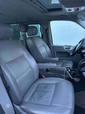 Grey Volkswagen Multivan 2008 in Vilnius, with an engine capacity of 2.46 L and mileage of 336 thousand km for 9000 €, photo 26 on AUTOMOTO.COM.LV