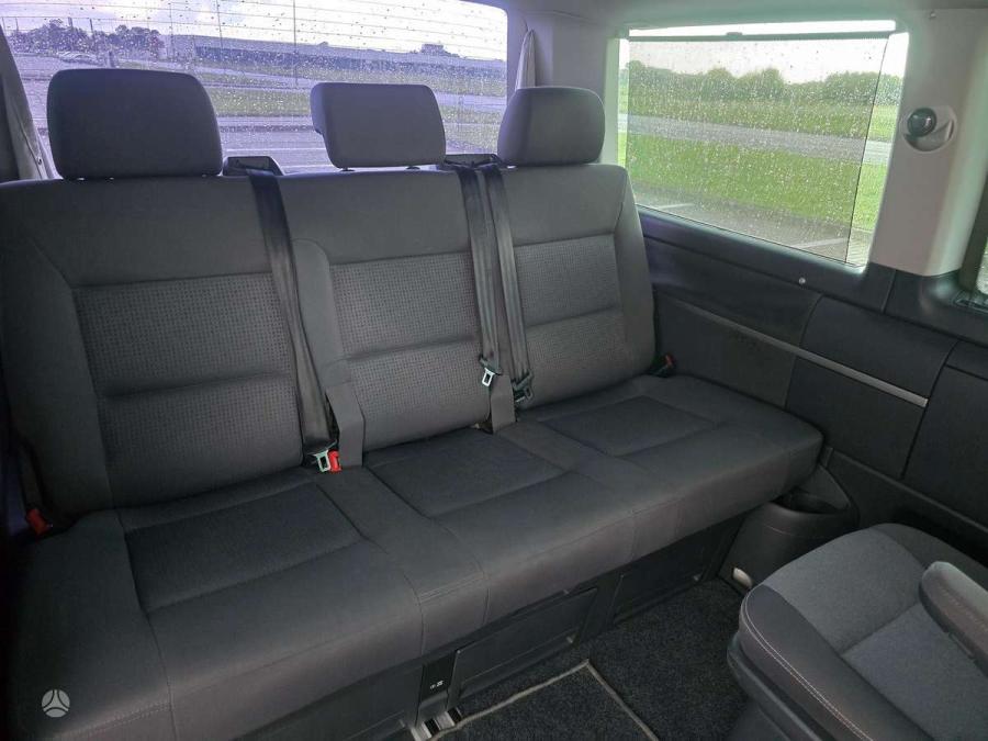 Pelēks Volkswagen Multivan 2008 Panevēža, ar dzinēja tilpumu 1.90 L un nobraukumu 328 tūkst. km par 10499 €, foto 18 vietnē AUTOMOTO.COM.LV