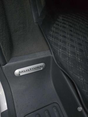 Pelēks Volkswagen Multivan 2008 Panevēža, ar dzinēja tilpumu 1.90 L un nobraukumu 328 tūkst. km par 10499 €, foto 40 vietnē AUTOMOTO.COM.LV