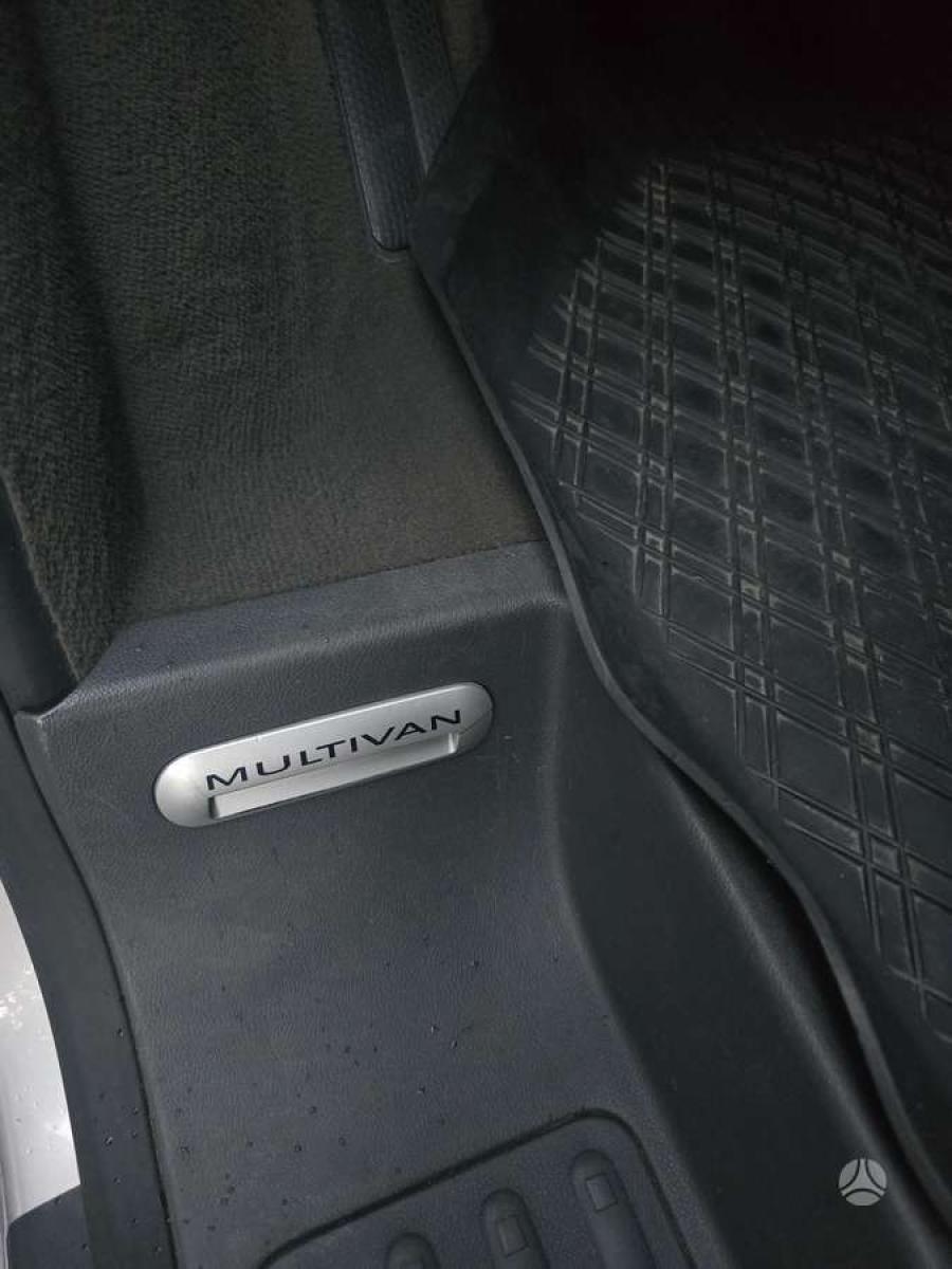 Pelēks Volkswagen Multivan 2008 Panevēža, ar dzinēja tilpumu 1.90 L un nobraukumu 328 tūkst. km par 10499 €, foto 40 vietnē AUTOMOTO.COM.LV