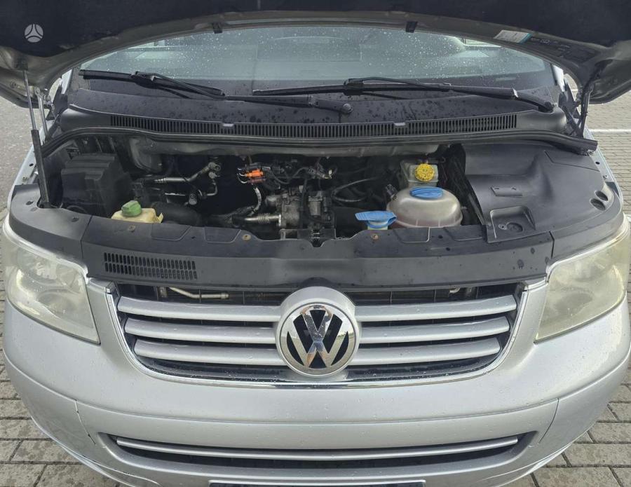 Pelēks Volkswagen Multivan 2008 Panevēža, ar dzinēja tilpumu 1.90 L un nobraukumu 328 tūkst. km par 10499 €, foto 43 vietnē AUTOMOTO.COM.LV
