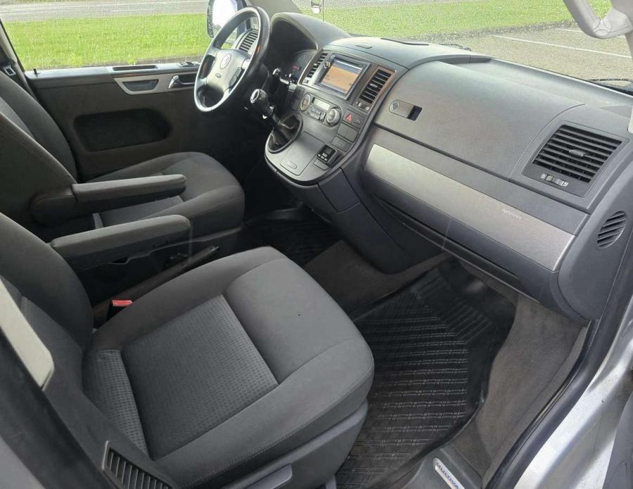 Grey Volkswagen Multivan 2008 in Panevezys, with an engine capacity of 1.90 L and mileage of 328 thousand km for 10499 €, photo 12 on AUTOMOTO.COM.LV