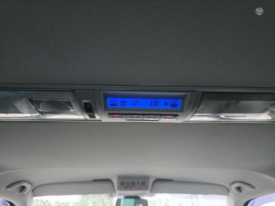 Grey Volkswagen Multivan 2008 in Panevezys, with an engine capacity of 1.90 L and mileage of 328 thousand km for 10499 €, photo 25 on AUTOMOTO.COM.LV