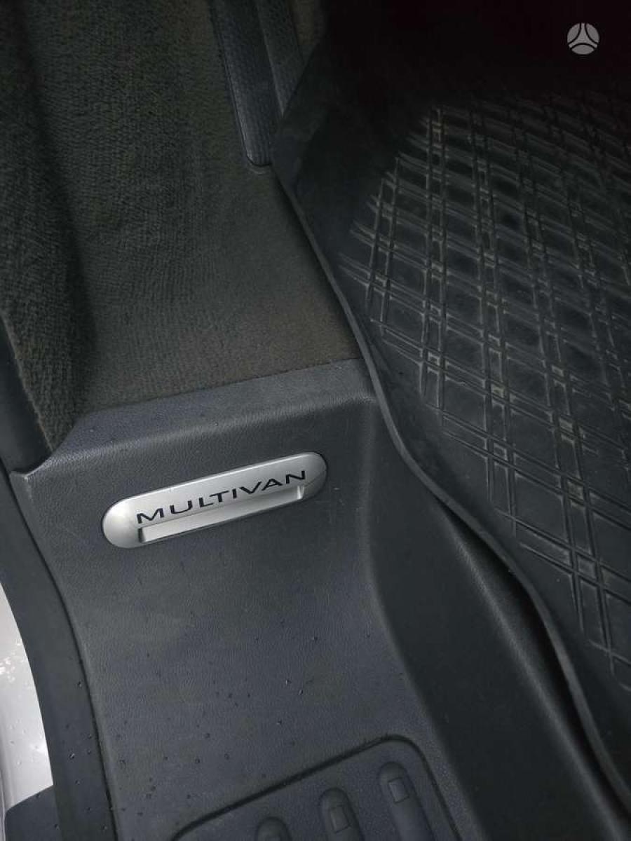 Grey Volkswagen Multivan 2008 in Panevezys, with an engine capacity of 1.90 L and mileage of 328 thousand km for 10499 €, photo 33 on AUTOMOTO.COM.LV