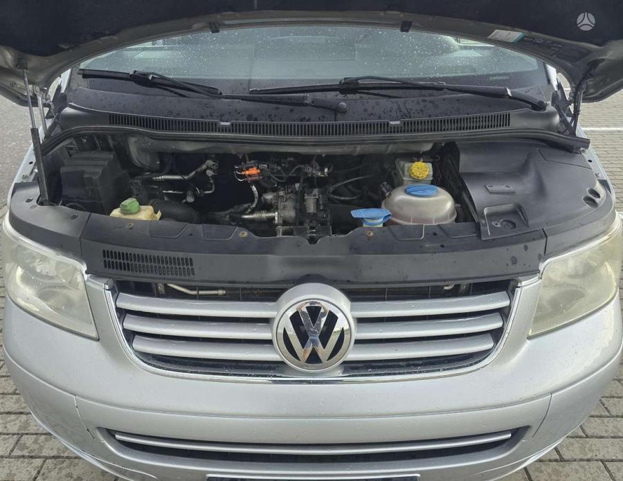 Grey Volkswagen Multivan 2008 in Panevezys, with an engine capacity of 1.90 L and mileage of 328 thousand km for 10499 €, photo 43 on AUTOMOTO.COM.LV