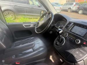 Grey Volkswagen Multivan 2008 in Taurage, with an engine capacity of 2.50 L and mileage of 530 thousand km for 6400 €, photo 9 on AUTOMOTO.COM.LV
