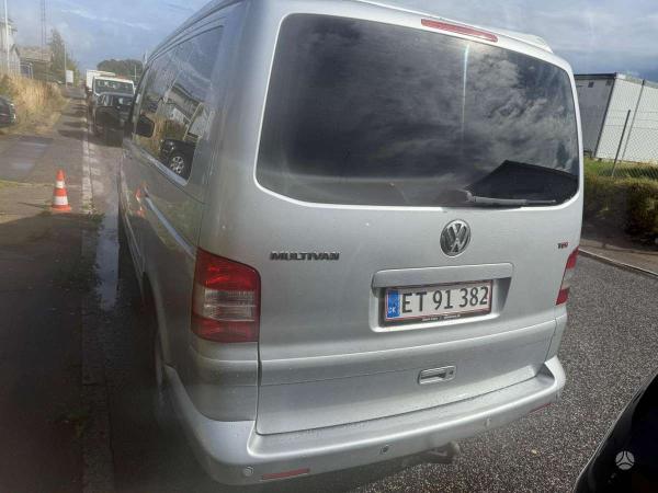 Pelēks Volkswagen Multivan 2008 Tauragė, ar dzinēja tilpumu 2.50 L un nobraukumu 530 tūkst. km par 6400 €, foto 4 vietnē AUTOMOTO.COM.LV