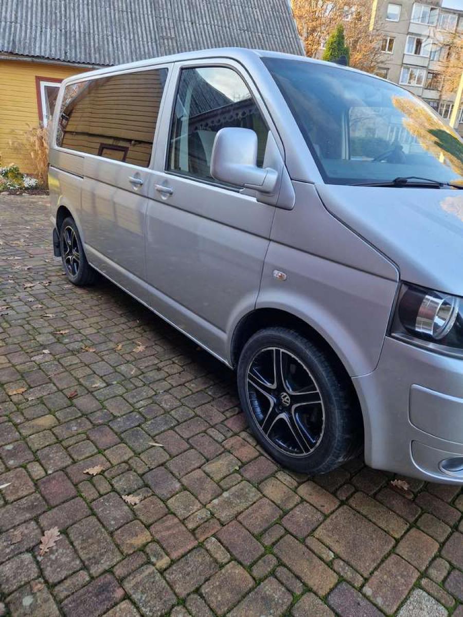 Pelēks Volkswagen Multivan 2009 Mažeikiai, ar dzinēja tilpumu 2.46 L un nobraukumu 255 tūkst. km par 10500 €, foto 6 vietnē AUTOMOTO.COM.LV