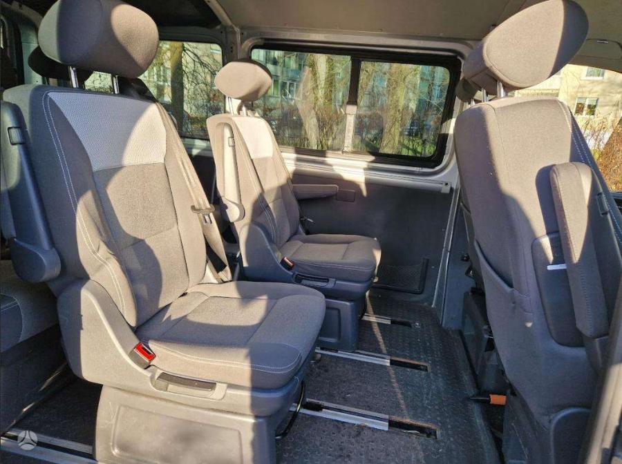 Pelēks Volkswagen Multivan 2009 Mažeikiai, ar dzinēja tilpumu 2.46 L un nobraukumu 255 tūkst. km par 10500 €, foto 12 vietnē AUTOMOTO.COM.LV