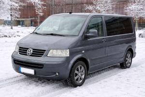 Grey Volkswagen Multivan 2009 in Klaipeda, with an engine capacity of 2.50 L and mileage of 365 thousand km for 7400 €, photo  on AUTOMOTO.COM.LV