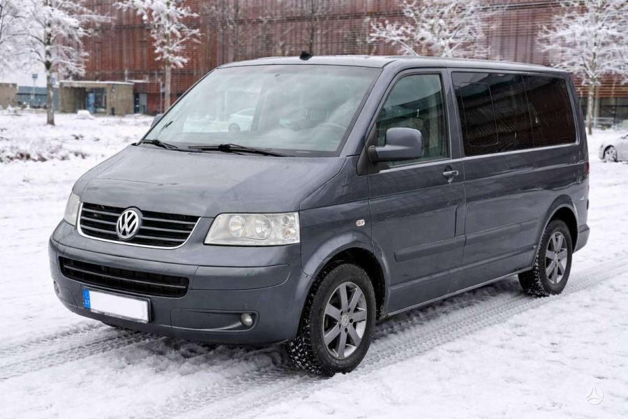 Grey Volkswagen Multivan 2009 in Klaipeda, with an engine capacity of 2.50 L and mileage of 365 thousand km for 6850 €, photo 2 on AUTOMOTO.COM.LV
