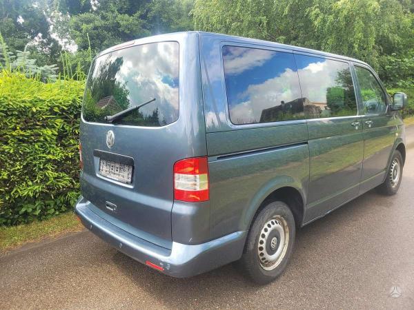 Pelēks Volkswagen Multivan 2009 Vilkaviškis, ar dzinēja tilpumu 2.46 L un nobraukumu 291 tūkst. km par 6600 €, foto 5 vietnē AUTOMOTO.COM.LV