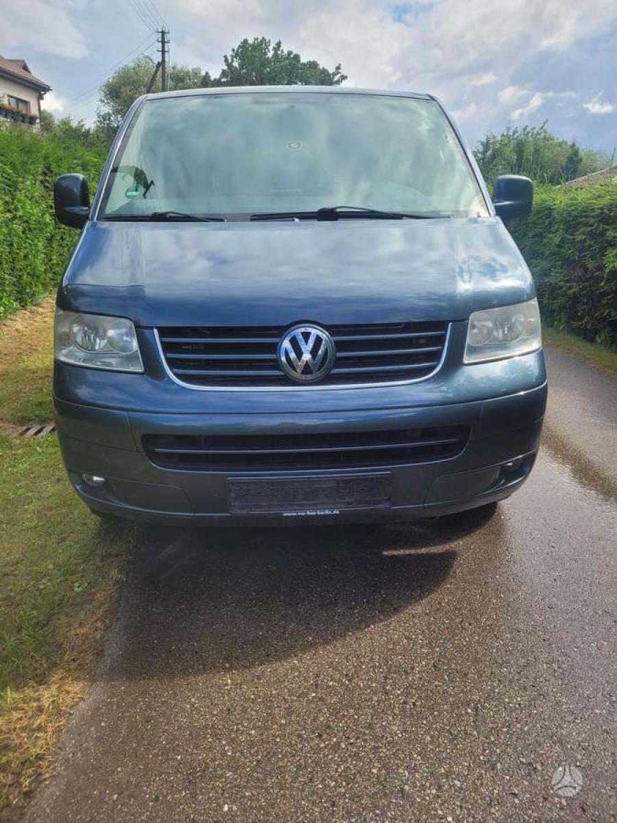 Pelēks Volkswagen Multivan 2009 Vilkaviškis, ar dzinēja tilpumu 2.46 L un nobraukumu 291 tūkst. km par 6600 €, foto 7 vietnē AUTOMOTO.COM.LV