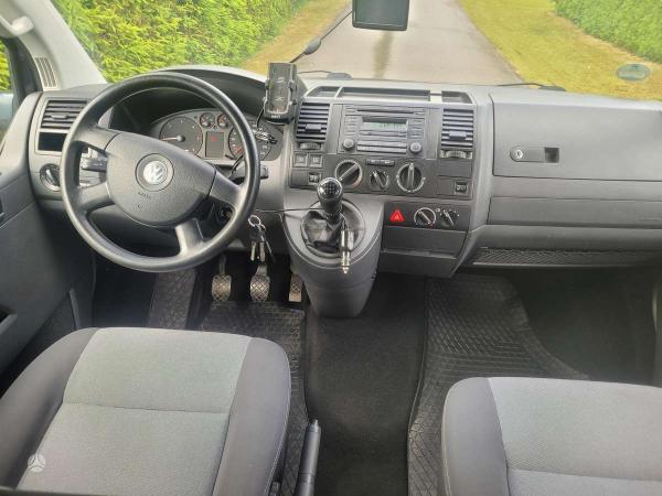 Pelēks Volkswagen Multivan 2009 Vilkaviškis, ar dzinēja tilpumu 2.46 L un nobraukumu 291 tūkst. km par 6600 €, foto 10 vietnē AUTOMOTO.COM.LV
