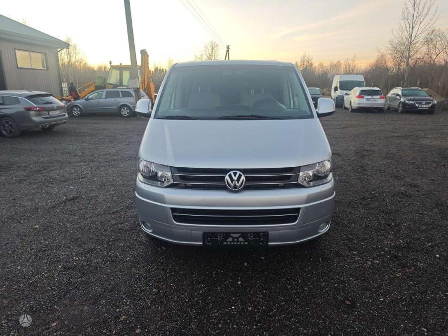 Grey Volkswagen Multivan 2010 in Kretinga, with an engine capacity of 2.00 L and mileage of 450 thousand km for 12300 €, photo 3 on AUTOMOTO.COM.LV