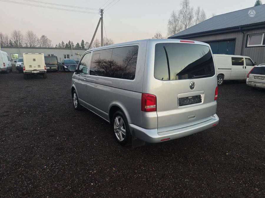 Grey Volkswagen Multivan 2010 in Kretinga, with an engine capacity of 2.00 L and mileage of 450 thousand km for 12300 €, photo 10 on AUTOMOTO.COM.LV