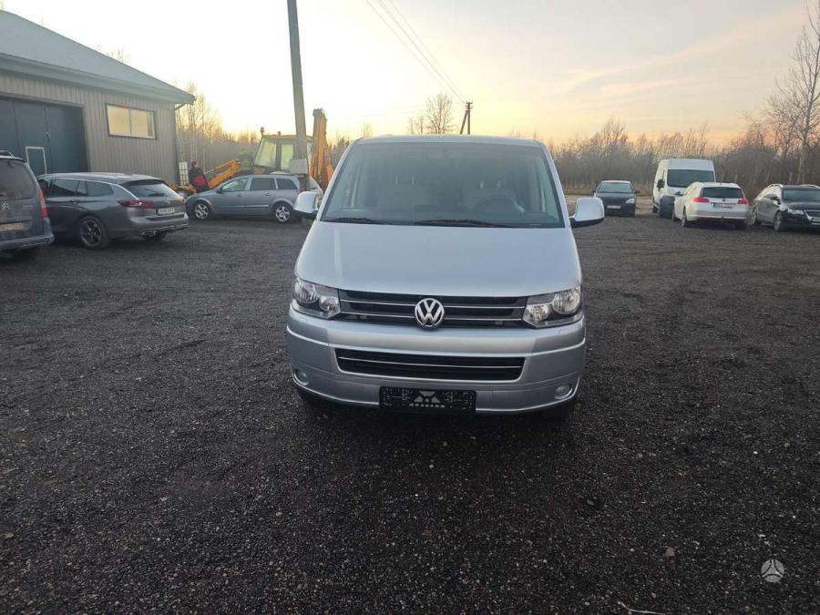 Grey Volkswagen Multivan 2010 in Kretinga, with an engine capacity of 2.00 L and mileage of 450 thousand km for 12300 €, photo 15 on AUTOMOTO.COM.LV