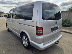 Pelēks Volkswagen Multivan 2010 Mažeikiai, ar dzinēja tilpumu 2.50 L un nobraukumu 310 tūkst. km par 5700 €, foto 4 vietnē AUTOMOTO.COM.LV