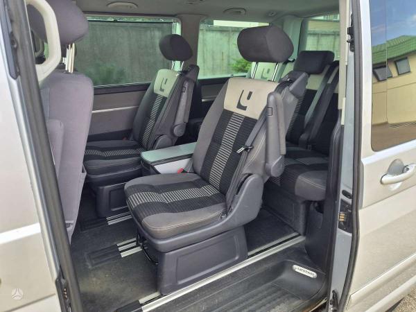 Pelēks Volkswagen Multivan 2010 Mažeikiai, ar dzinēja tilpumu 2.50 L un nobraukumu 310 tūkst. km par 5700 €, foto 9 vietnē AUTOMOTO.COM.LV