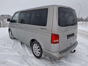 Grey Volkswagen Multivan 2011 in Marijampole, with an engine capacity of 2.00 L and mileage of 257 thousand km for 14200 €, photo 4 on AUTOMOTO.COM.LV