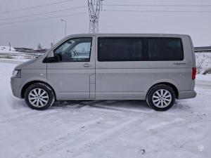 Grey Volkswagen Multivan 2011 in Marijampole, with an engine capacity of 2.00 L and mileage of 257 thousand km for 14200 €, photo 5 on AUTOMOTO.COM.LV