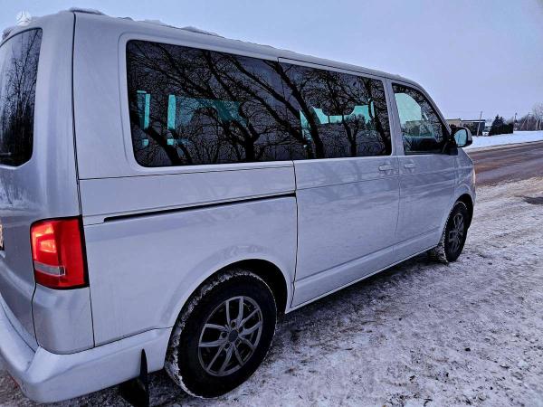 Pelēks Volkswagen Multivan 2011 Kaišiadorys, ar dzinēja tilpumu 2.00 L un nobraukumu 260 tūkst. km par 12000 €, foto 3 vietnē AUTOMOTO.COM.LV