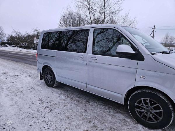 Pelēks Volkswagen Multivan 2011 Kaišiadorys, ar dzinēja tilpumu 2.00 L un nobraukumu 260 tūkst. km par 12000 €, foto 4 vietnē AUTOMOTO.COM.LV