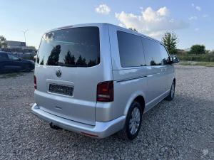 Grey Volkswagen Multivan 2013 in Vilnius, with an engine capacity of 1.97 L and mileage of 267 thousand km for 13950 €, photo 6 on AUTOMOTO.COM.LV