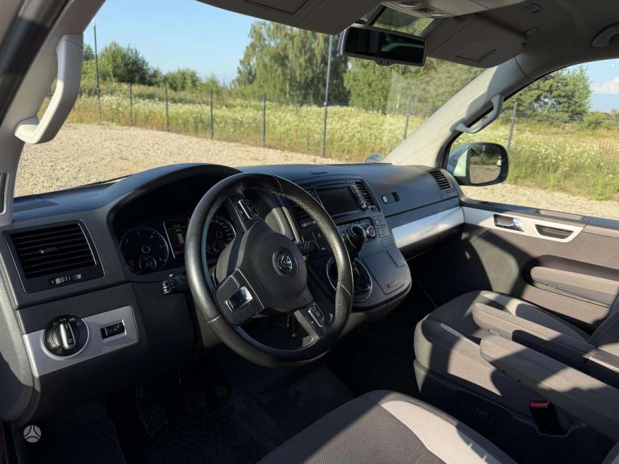 Grey Volkswagen Multivan 2013 in Vilnius, with an engine capacity of 1.97 L and mileage of 267 thousand km for 13950 €, photo 13 on AUTOMOTO.COM.LV