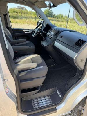 Grey Volkswagen Multivan 2013 in Vilnius, with an engine capacity of 1.97 L and mileage of 267 thousand km for 13950 €, photo 21 on AUTOMOTO.COM.LV