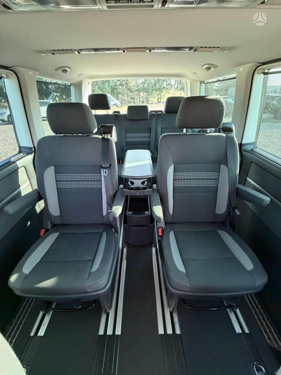 Grey Volkswagen Multivan 2013 in Vilnius, with an engine capacity of 1.97 L and mileage of 267 thousand km for 13950 €, photo 23 on AUTOMOTO.COM.LV