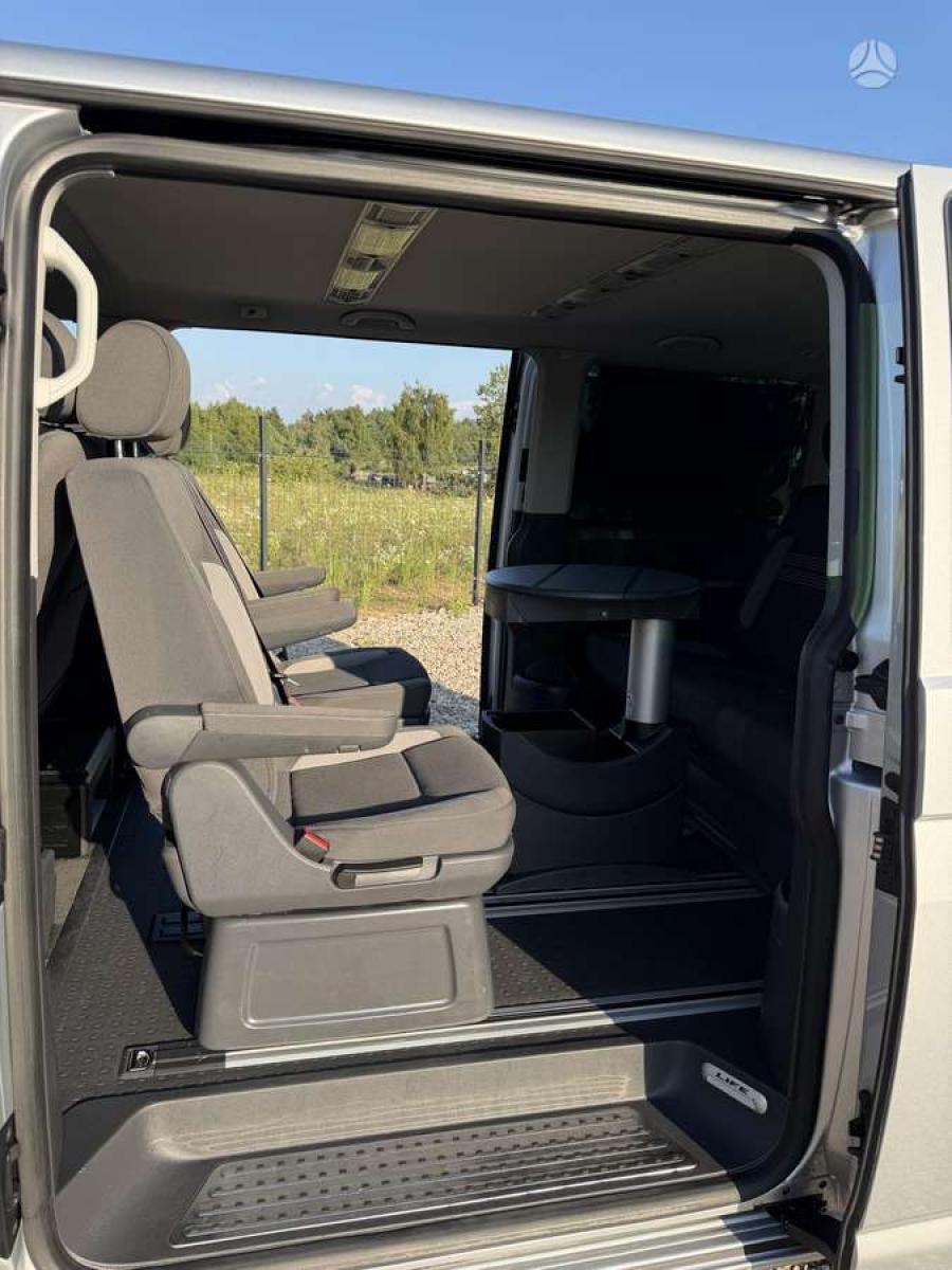 Grey Volkswagen Multivan 2013 in Vilnius, with an engine capacity of 1.97 L and mileage of 267 thousand km for 13950 €, photo 25 on AUTOMOTO.COM.LV