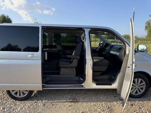 Grey Volkswagen Multivan 2013 in Vilnius, with an engine capacity of 1.97 L and mileage of 267 thousand km for 13950 €, photo 26 on AUTOMOTO.COM.LV