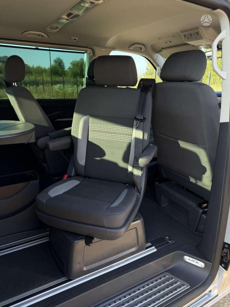 Grey Volkswagen Multivan 2013 in Vilnius, with an engine capacity of 1.97 L and mileage of 267 thousand km for 13950 €, photo 28 on AUTOMOTO.COM.LV