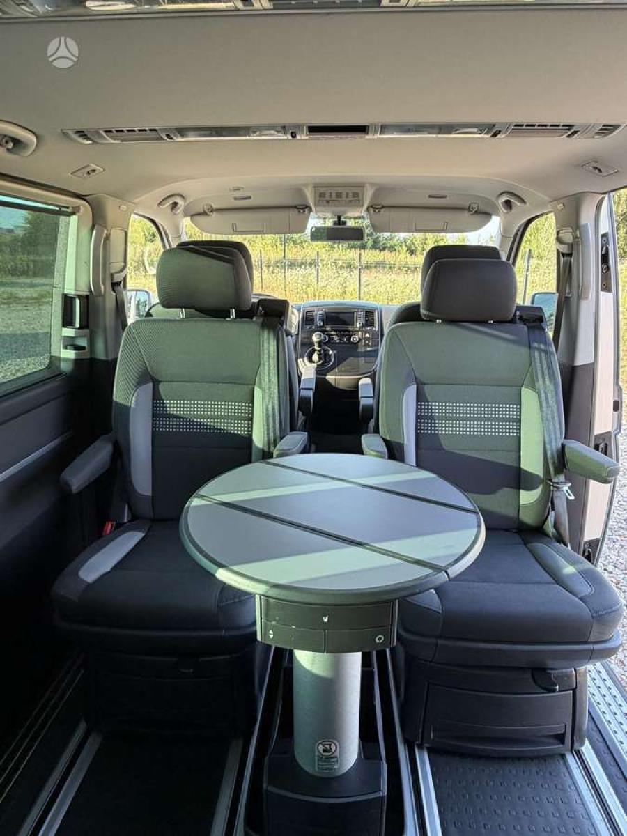 Grey Volkswagen Multivan 2013 in Vilnius, with an engine capacity of 1.97 L and mileage of 267 thousand km for 13950 €, photo 31 on AUTOMOTO.COM.LV