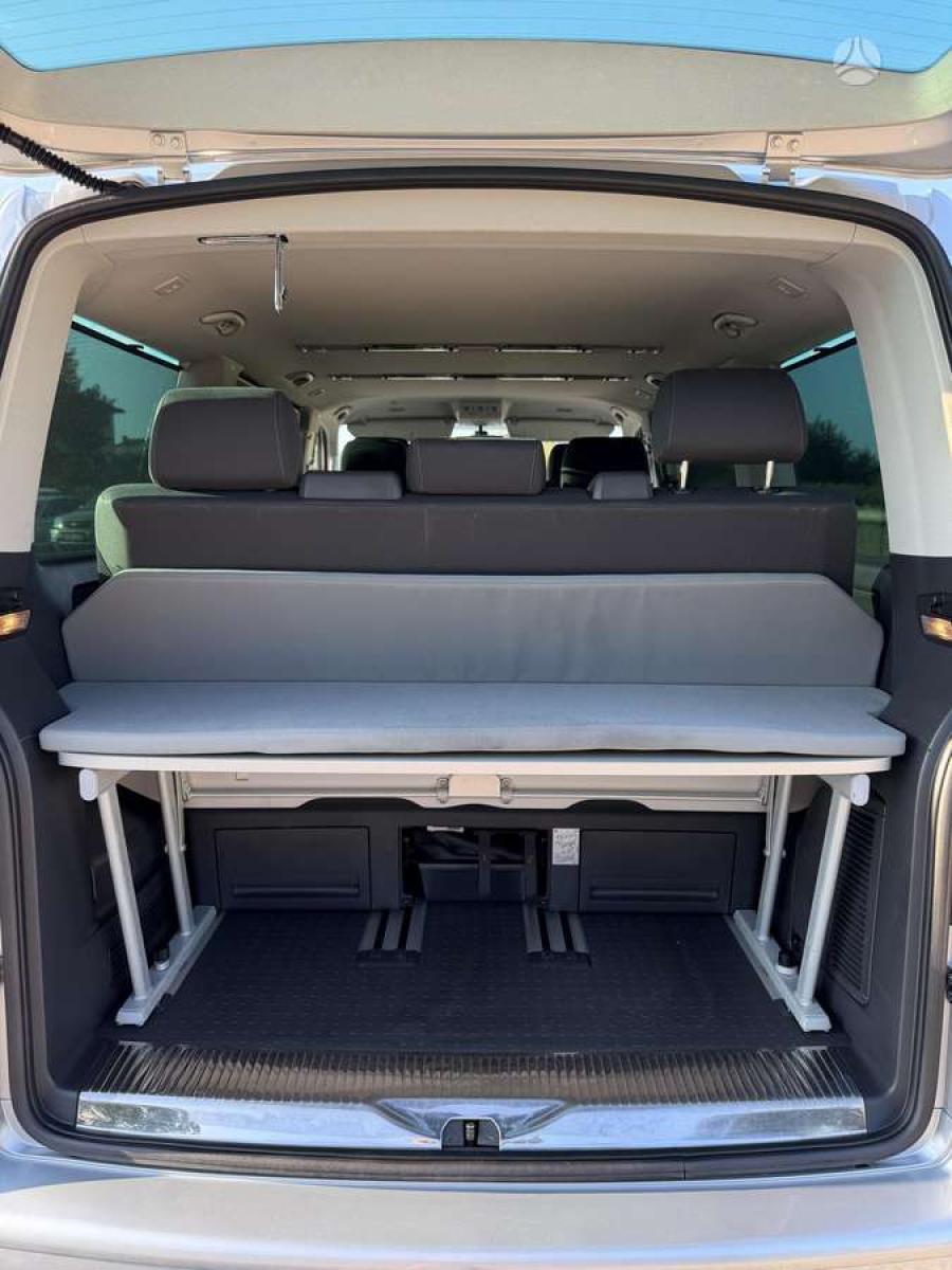 Grey Volkswagen Multivan 2013 in Vilnius, with an engine capacity of 1.97 L and mileage of 267 thousand km for 13950 €, photo 34 on AUTOMOTO.COM.LV